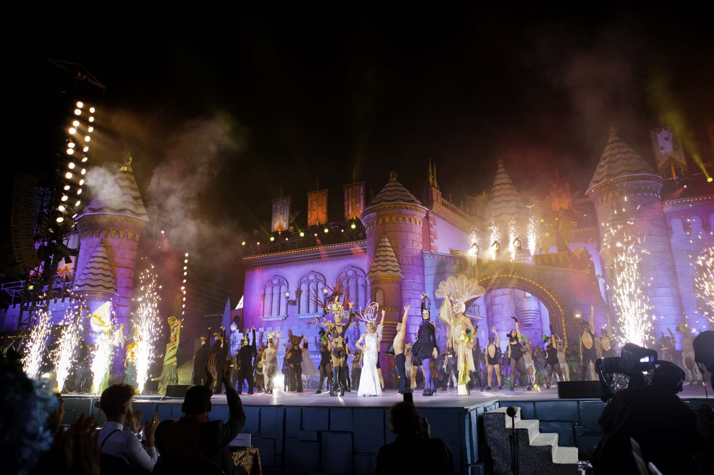 Freedom and indulgence at the Drag Gala in Gran Canaria - The Mint Company